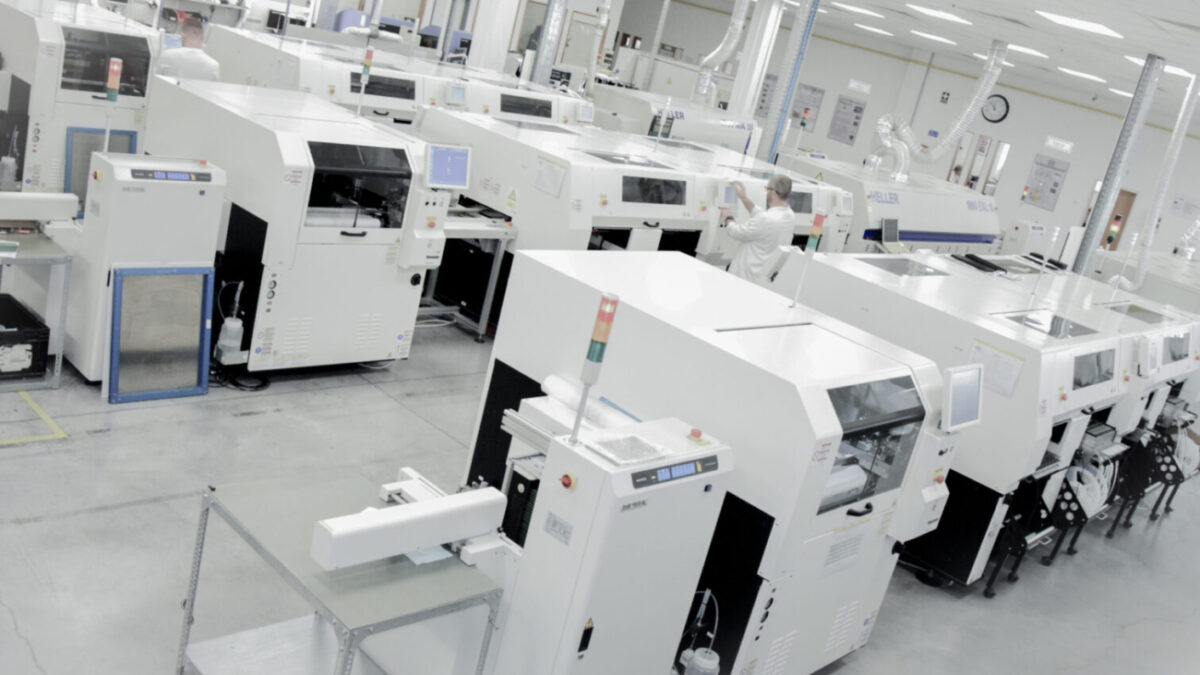 High-quality surface-mount assembly - SMT